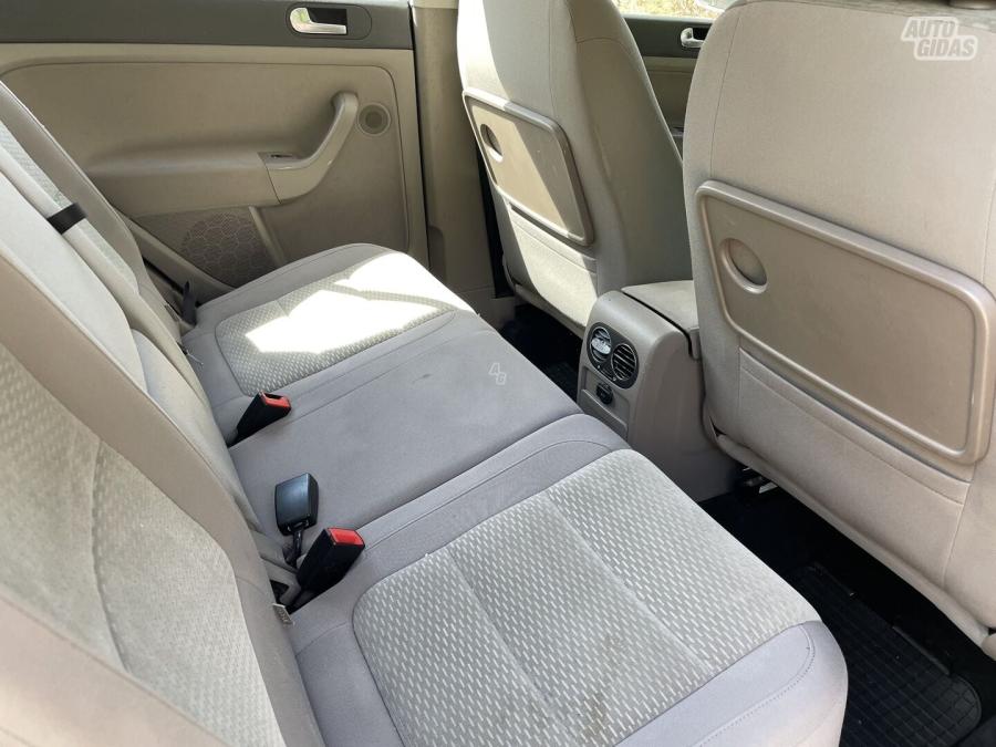 Volkswagen Golf Plus 2010 in Birzai, with an engine capacity of 1.60 L and mileage of 277 thousand km for 2300 €, photo 11 on AUTOMOTO.COM.LV