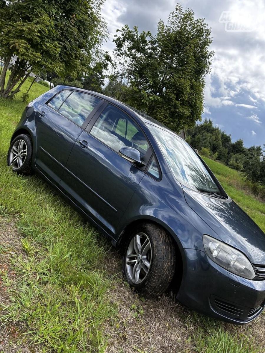 Volkswagen Golf Plus 2010 Klaipėda, ar dzinēja tilpumu 1.60 L un nobraukumu 294 tūkst. km par 4000 €, foto 3 vietnē AUTOMOTO.COM.LV