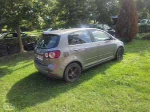 Volkswagen Golf Plus 2010 Viļņa, ar dzinēja tilpumu 1.60 L un nobraukumu 267 tūkst. km par 2250 €, foto 6 vietnē AUTOMOTO.COM.LV