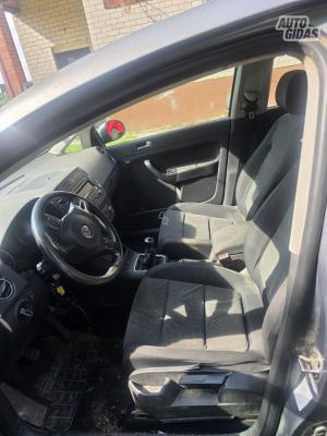 Volkswagen Golf Plus 2010 Viļņa, ar dzinēja tilpumu 1.60 L un nobraukumu 267 tūkst. km par 2250 €, foto 8 vietnē AUTOMOTO.COM.LV