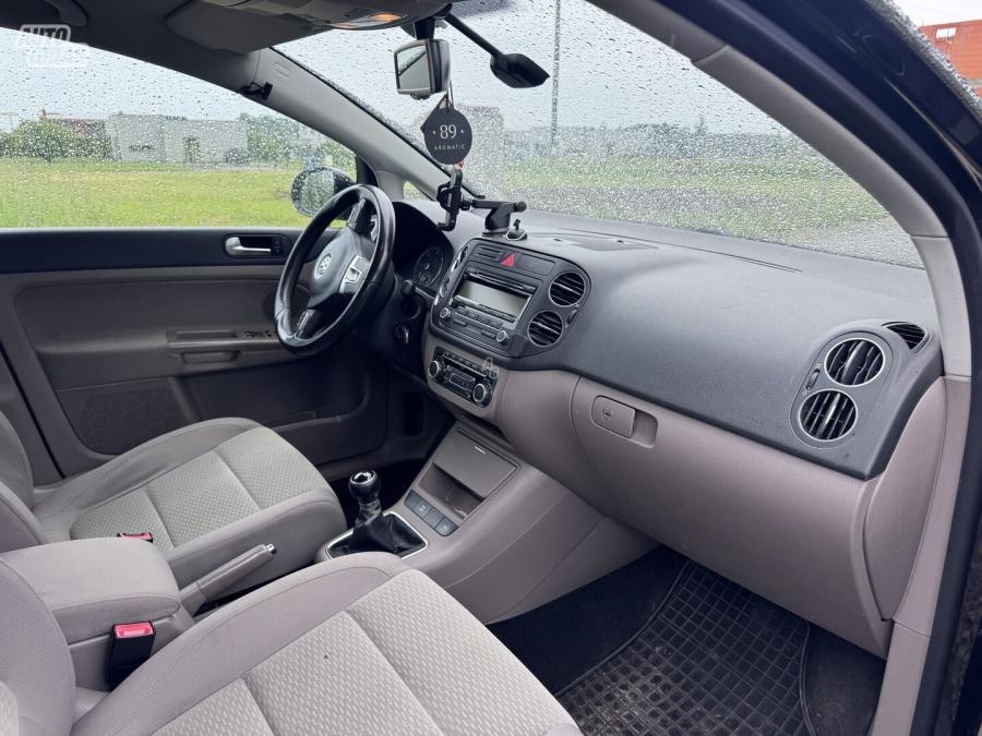 Volkswagen Golf Plus 2011 Kauņa, ar dzinēja tilpumu 1.60 L un nobraukumu 300 tūkst. km par 2450 €, foto 8 vietnē AUTOMOTO.COM.LV
