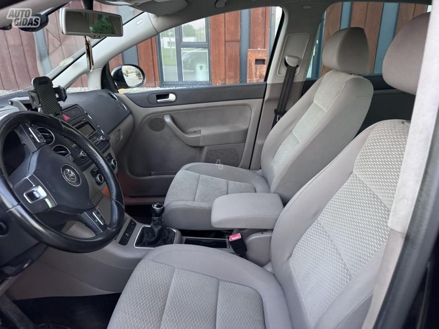 Volkswagen Golf Plus 2011 in Kaunas, with an engine capacity of 1.60 L and mileage of 300 thousand km for 2290 €, photo 10 on AUTOMOTO.COM.LV