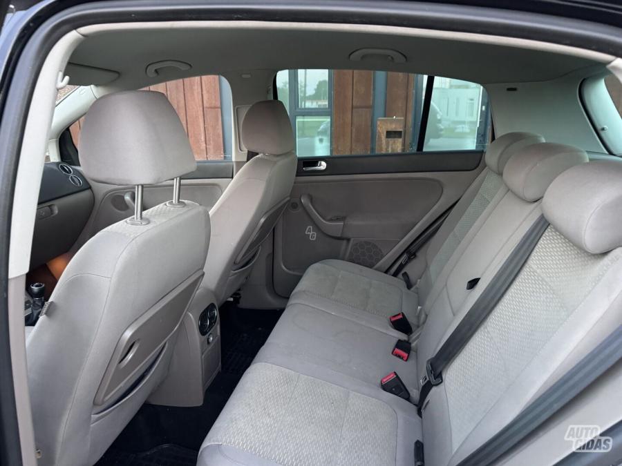 Volkswagen Golf Plus 2011 in Kaunas, with an engine capacity of 1.60 L and mileage of 300 thousand km for 2290 €, photo 11 on AUTOMOTO.COM.LV