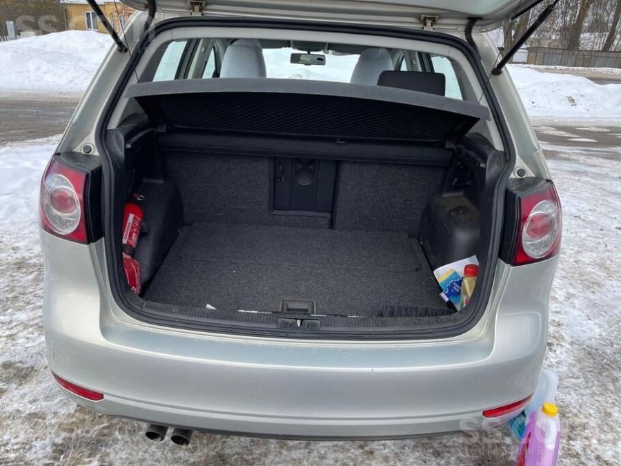 Volkswagen Golf Plus 2012 Rīga, ar dzinēja tilpumu 1.40 L un nobraukumu 194 tūkst. km par 4500 €, foto 8 vietnē AUTOMOTO.COM.LV