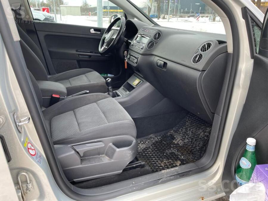 Volkswagen Golf Plus 2012 Rīga, ar dzinēja tilpumu 1.40 L un nobraukumu 194 tūkst. km par 4500 €, foto 12 vietnē AUTOMOTO.COM.LV