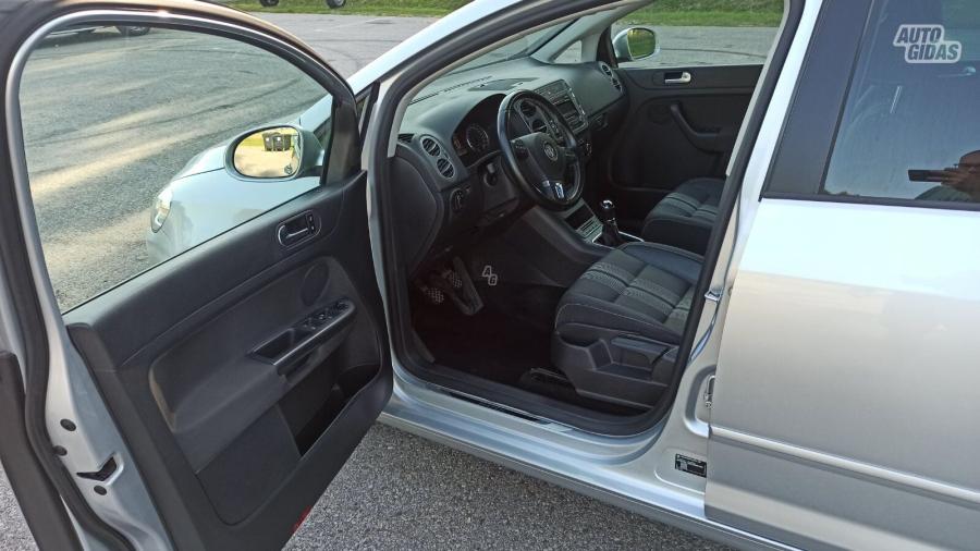 Volkswagen Golf Plus 2012 in Vilkaviskis, with an engine capacity of 1.60 L and mileage of 274 thousand km for 4200 €, photo 6 on AUTOMOTO.COM.LV