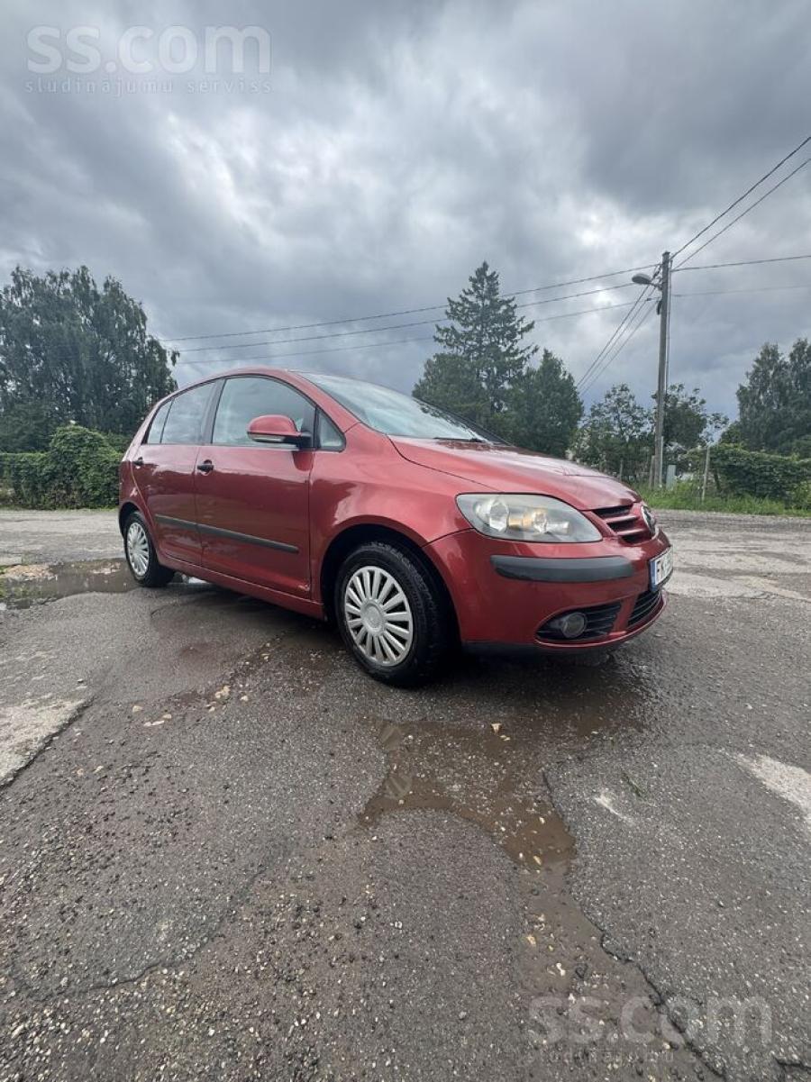 Sarkans Volkswagen Golf Plus 2005 Rīga, ar dzinēja tilpumu 1.60 L un nobraukumu 278 tūkst. km par 1200 €, foto 1 vietnē AUTOMOTO.COM.LV