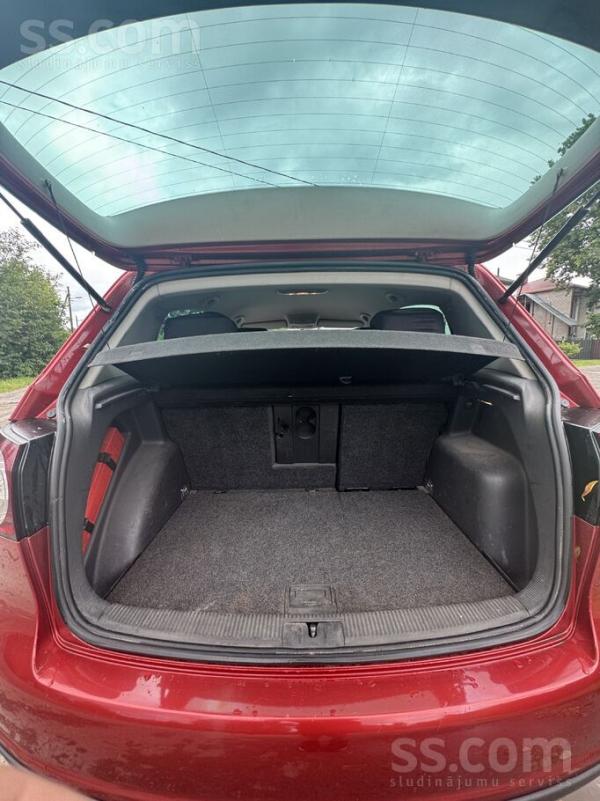 Sarkans Volkswagen Golf Plus 2005 Rīga, ar dzinēja tilpumu 1.60 L un nobraukumu 278 tūkst. km par 1200 €, foto 7 vietnē AUTOMOTO.COM.LV