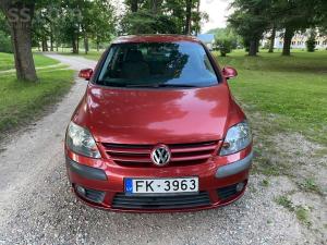 Sarkans Volkswagen Golf Plus 2005 Jelgava, ar dzinēja tilpumu 1.60 L un nobraukumu 278 tūkst. km par 1750 €, foto 3 vietnē AUTOMOTO.COM.LV