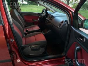 Sarkans Volkswagen Golf Plus 2005 Jelgava, ar dzinēja tilpumu 1.60 L un nobraukumu 278 tūkst. km par 1750 €, foto 10 vietnē AUTOMOTO.COM.LV