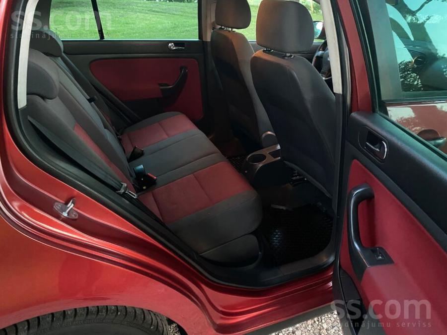 Sarkans Volkswagen Golf Plus 2005 Jelgava, ar dzinēja tilpumu 1.60 L un nobraukumu 278 tūkst. km par 1750 €, foto 11 vietnē AUTOMOTO.COM.LV