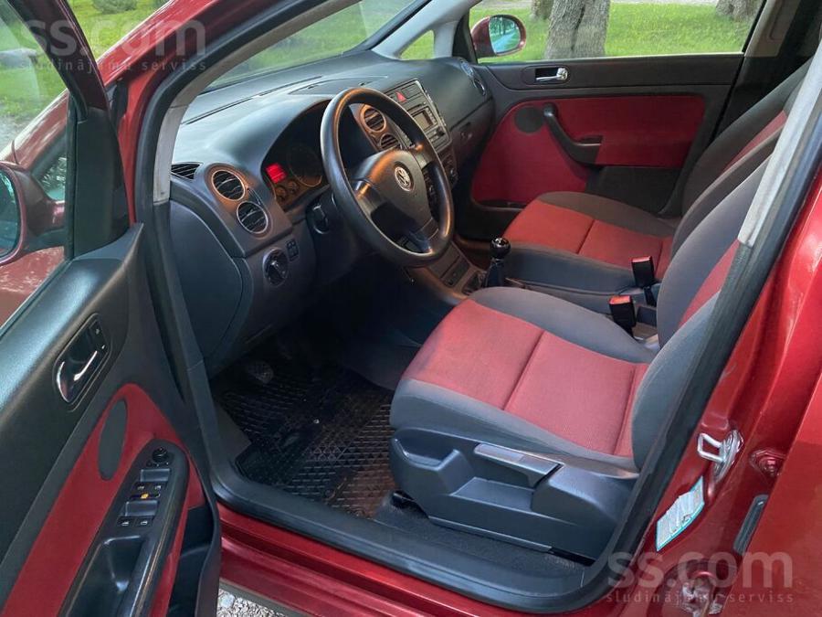 Sarkans Volkswagen Golf Plus 2005 Jelgava, ar dzinēja tilpumu 1.60 L un nobraukumu 278 tūkst. km par 1750 €, foto 13 vietnē AUTOMOTO.COM.LV