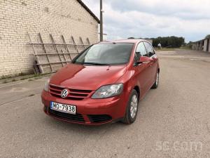 Sarkans Volkswagen Golf Plus 2005 Liepāja, ar dzinēja tilpumu 2.00 L un nobraukumu 321 tūkst. km par 1650 €, foto  vietnē AUTOMOTO.COM.LV