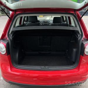 Red Volkswagen Golf Plus 2006 in Riga, with an engine capacity of 2.00 L and mileage of 320 thousand km for 2800 €, photo 7 on AUTOMOTO.COM.LV