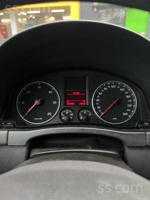 Red Volkswagen Golf Plus 2006 in Riga, with an engine capacity of 2.00 L and mileage of 320 thousand km for 2800 €, photo 19 on AUTOMOTO.COM.LV