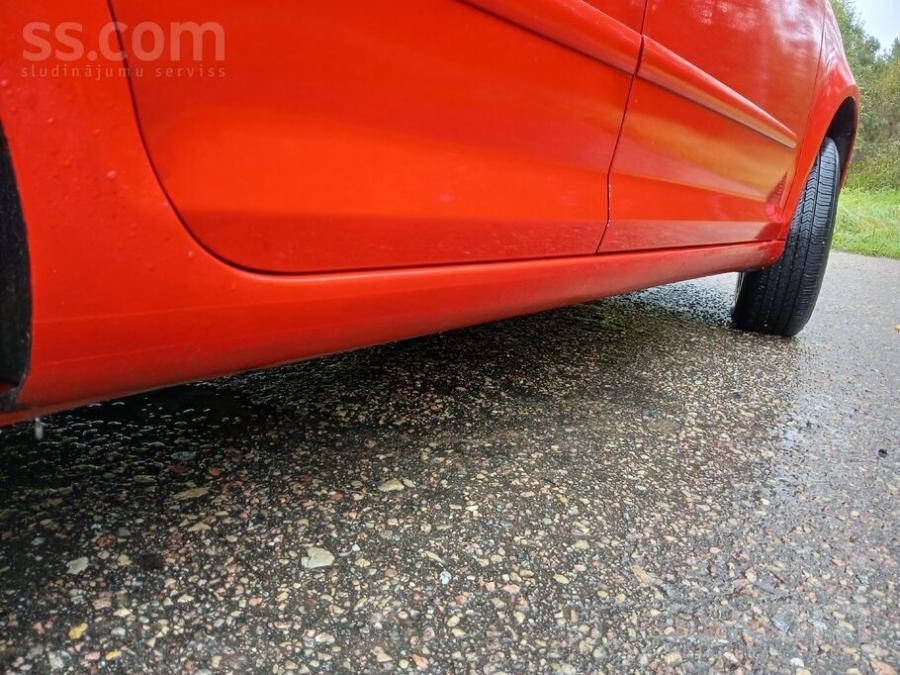 Sarkans Volkswagen Golf Plus 2006 Rīga, ar dzinēja tilpumu 1.90 L un nobraukumu 295 tūkst. km par 2890 €, foto 8 vietnē AUTOMOTO.COM.LV