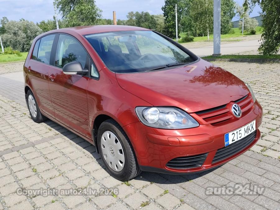 Red Volkswagen Golf Plus 2007 in Tartu, with an engine capacity of 1.60 L and mileage of 210 thousand km for 2199 €, photo 1 on AUTOMOTO.COM.LV