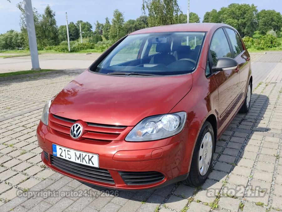 Red Volkswagen Golf Plus 2007 in Tartu, with an engine capacity of 1.60 L and mileage of 210 thousand km for 2199 €, photo 3 on AUTOMOTO.COM.LV