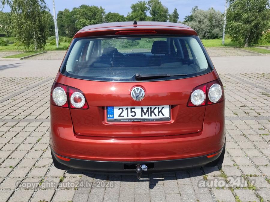 Red Volkswagen Golf Plus 2007 in Tartu, with an engine capacity of 1.60 L and mileage of 210 thousand km for 2199 €, photo 9 on AUTOMOTO.COM.LV