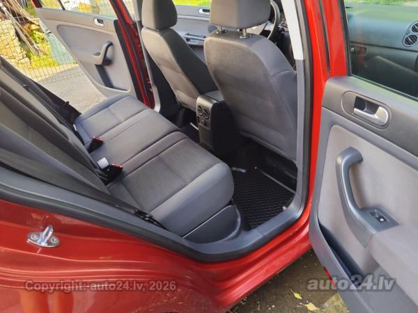 Sarkans Volkswagen Golf Plus 2007 Tartu, ar dzinēja tilpumu 1.60 L un nobraukumu 210 tūkst. km par 2199 €, foto 10 vietnē AUTOMOTO.COM.LV