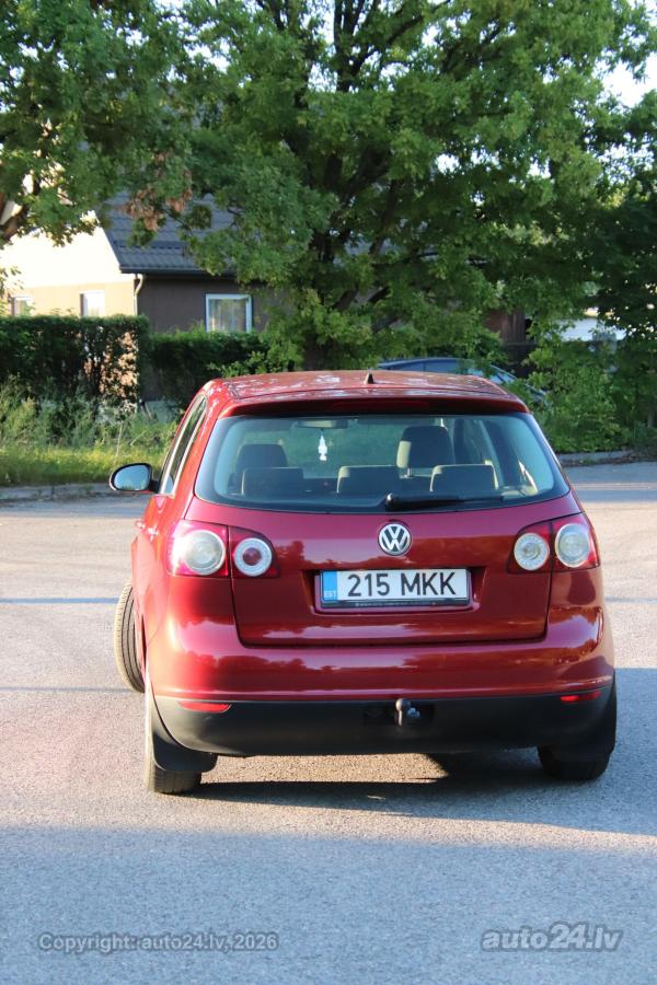 Red Volkswagen Golf Plus 2007 in Tallinn, with an engine capacity of 1.60 L and mileage of 214 thousand km for 3150 €, photo 4 on AUTOMOTO.COM.LV