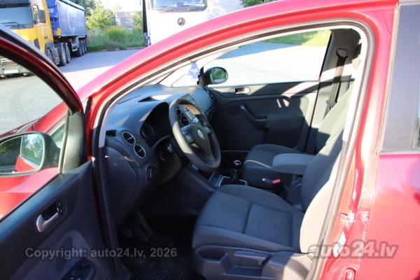 Red Volkswagen Golf Plus 2007 in Tallinn, with an engine capacity of 1.60 L and mileage of 214 thousand km for 3150 €, photo 9 on AUTOMOTO.COM.LV
