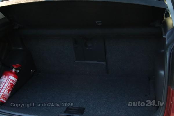 Red Volkswagen Golf Plus 2007 in Tallinn, with an engine capacity of 1.60 L and mileage of 214 thousand km for 3150 €, photo 11 on AUTOMOTO.COM.LV