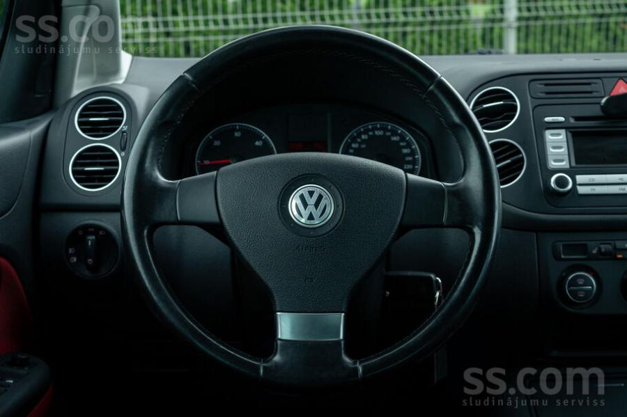 Sarkans Volkswagen Golf Plus 2008 Jelgava, ar dzinēja tilpumu 1.90 L un nobraukumu 234 tūkst. km par 3350 €, foto 12 vietnē AUTOMOTO.COM.LV