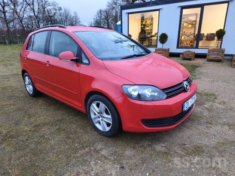 Sarkans Volkswagen Golf Plus 2009 Kuldīga, ar dzinēja tilpumu 1.40 L un nobraukumu 155 tūkst. km par 4990 €, foto 1 vietnē AUTOMOTO.COM.LV
