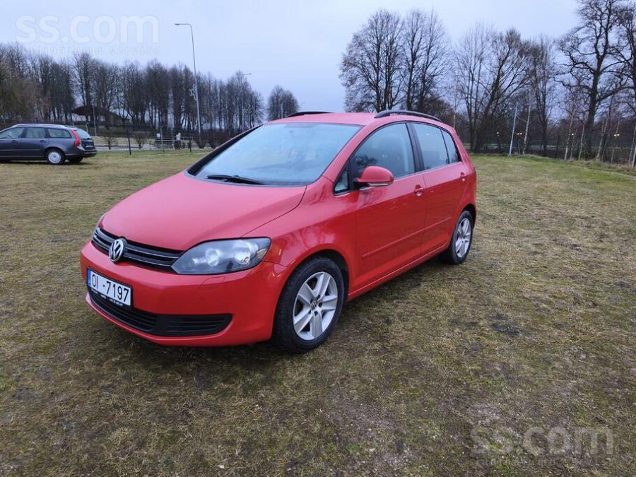 Sarkans Volkswagen Golf Plus 2009 Kuldīga, ar dzinēja tilpumu 1.40 L un nobraukumu 155 tūkst. km par 4990 €, foto 2 vietnē AUTOMOTO.COM.LV