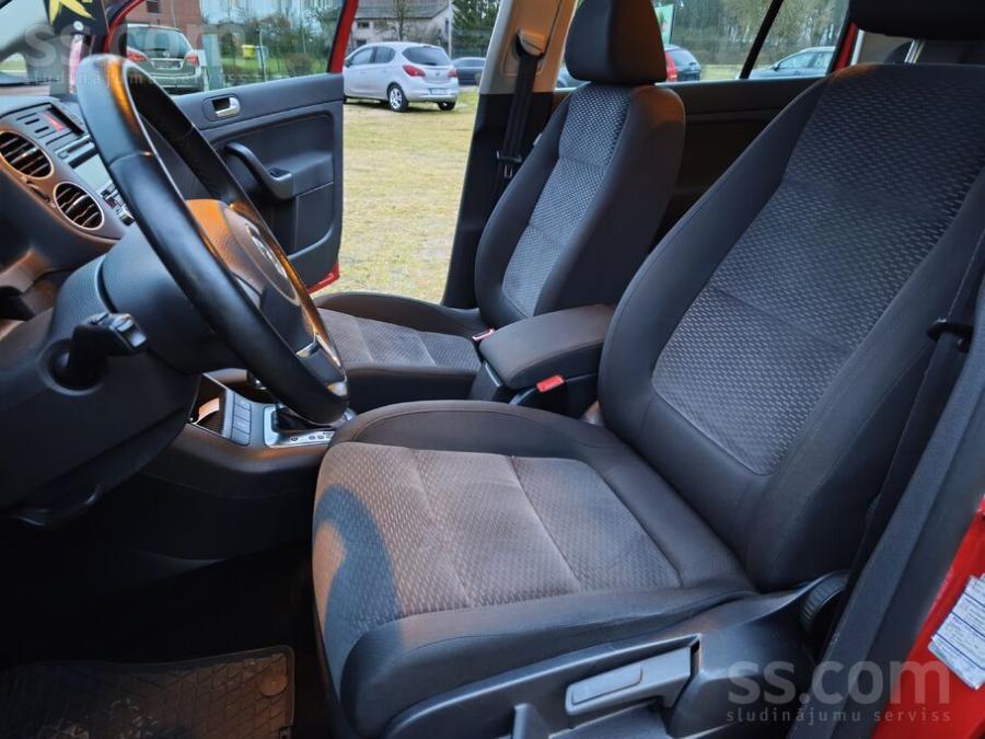 Sarkans Volkswagen Golf Plus 2009 Kuldīga, ar dzinēja tilpumu 1.40 L un nobraukumu 155 tūkst. km par 4990 €, foto 21 vietnē AUTOMOTO.COM.LV