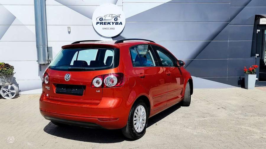 Sarkans Volkswagen Golf Plus 2009 Kauņa, ar dzinēja tilpumu 1.60 L un nobraukumu 177 tūkst. km par 5350 €, foto 10 vietnē AUTOMOTO.COM.LV