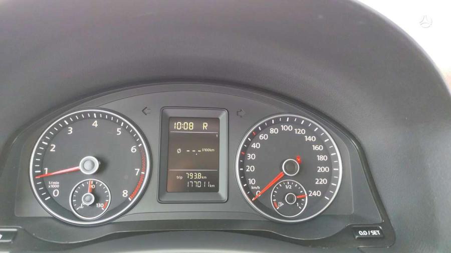 Sarkans Volkswagen Golf Plus 2009 Kauņa, ar dzinēja tilpumu 1.60 L un nobraukumu 177 tūkst. km par 5350 €, foto 13 vietnē AUTOMOTO.COM.LV