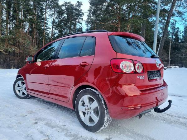 Sarkans Volkswagen Golf Plus 2010 Ignalina, ar dzinēja tilpumu 0.00 L un nobraukumu 236 tūkst. km par 3950 €, foto 4 vietnē AUTOMOTO.COM.LV