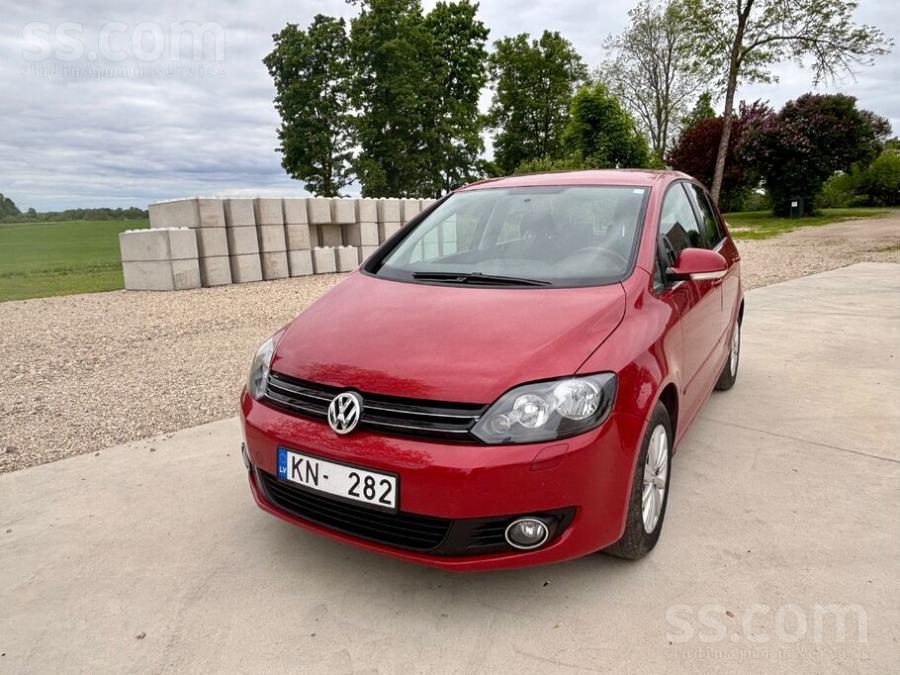 Sarkans Volkswagen Golf Plus 2011 Alūksne, ar dzinēja tilpumu 1.20 L un nobraukumu 280 tūkst. km par 4750 €, foto 5 vietnē AUTOMOTO.COM.LV