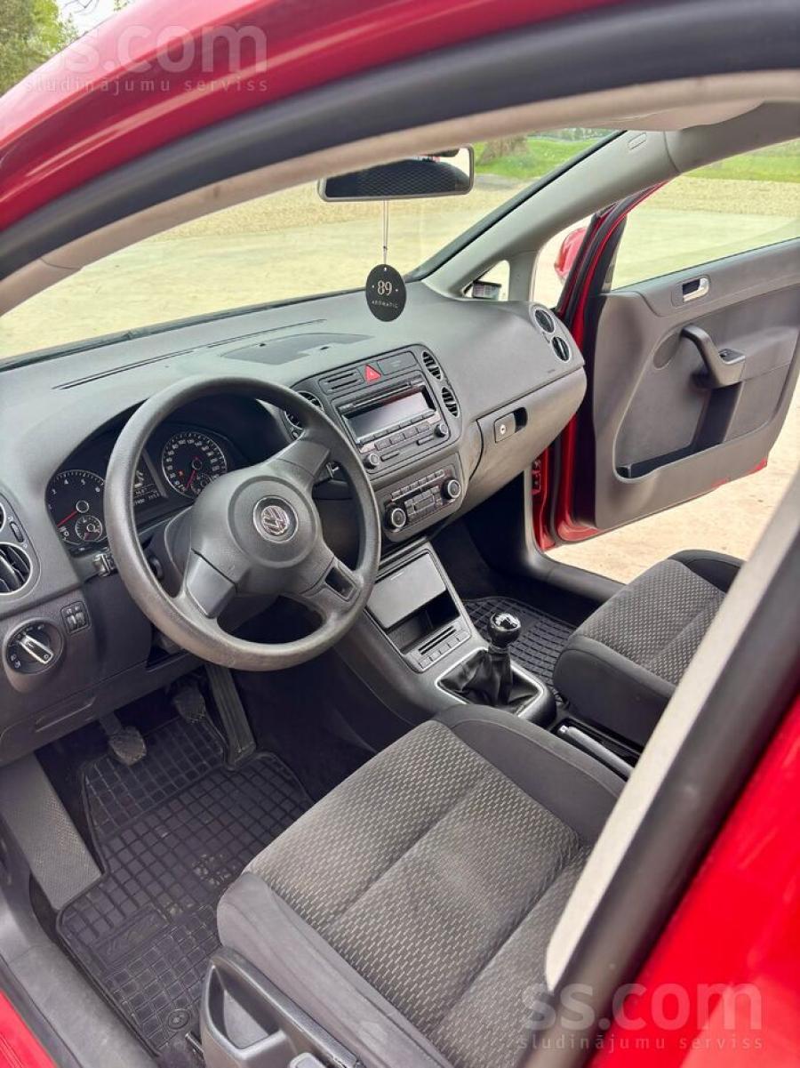 Sarkans Volkswagen Golf Plus 2011 Alūksne, ar dzinēja tilpumu 1.20 L un nobraukumu 280 tūkst. km par 4750 €, foto 8 vietnē AUTOMOTO.COM.LV