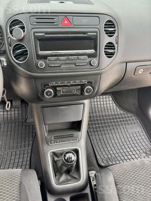 Sarkans Volkswagen Golf Plus 2011 Alūksne, ar dzinēja tilpumu 1.20 L un nobraukumu 280 tūkst. km par 4750 €, foto 9 vietnē AUTOMOTO.COM.LV