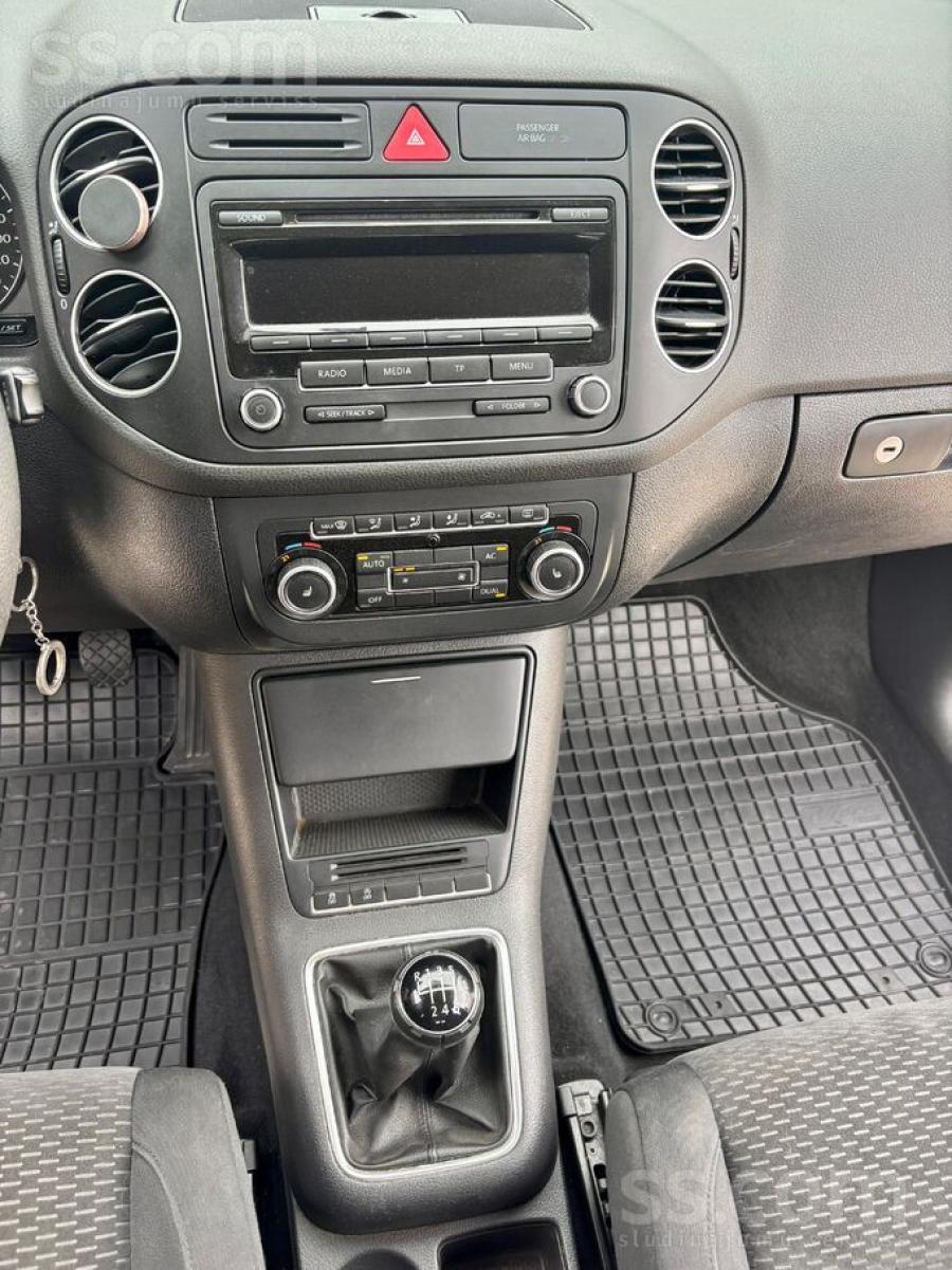 Sarkans Volkswagen Golf Plus 2011 Alūksne, ar dzinēja tilpumu 1.20 L un nobraukumu 280 tūkst. km par 4750 €, foto 9 vietnē AUTOMOTO.COM.LV