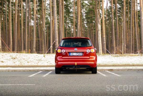 Sarkans Volkswagen Golf Plus 2012 Rīga, ar dzinēja tilpumu 1.20 L un nobraukumu 304 tūkst. km par 4990 €, foto 6 vietnē AUTOMOTO.COM.LV