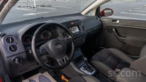 Red Volkswagen Golf Plus 2012 in Riga, with an engine capacity of 1.20 L and mileage of 304 thousand km for 4990 €, photo 10 on AUTOMOTO.COM.LV