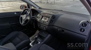 Red Volkswagen Golf Plus 2012 in Riga, with an engine capacity of 1.20 L and mileage of 304 thousand km for 4990 €, photo 11 on AUTOMOTO.COM.LV