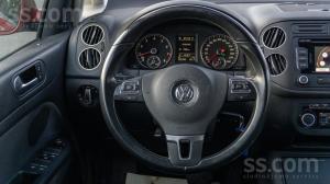 Red Volkswagen Golf Plus 2012 in Riga, with an engine capacity of 1.20 L and mileage of 304 thousand km for 4990 €, photo 14 on AUTOMOTO.COM.LV