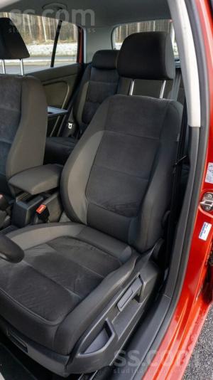 Red Volkswagen Golf Plus 2012 in Riga, with an engine capacity of 1.20 L and mileage of 304 thousand km for 4990 €, photo 25 on AUTOMOTO.COM.LV