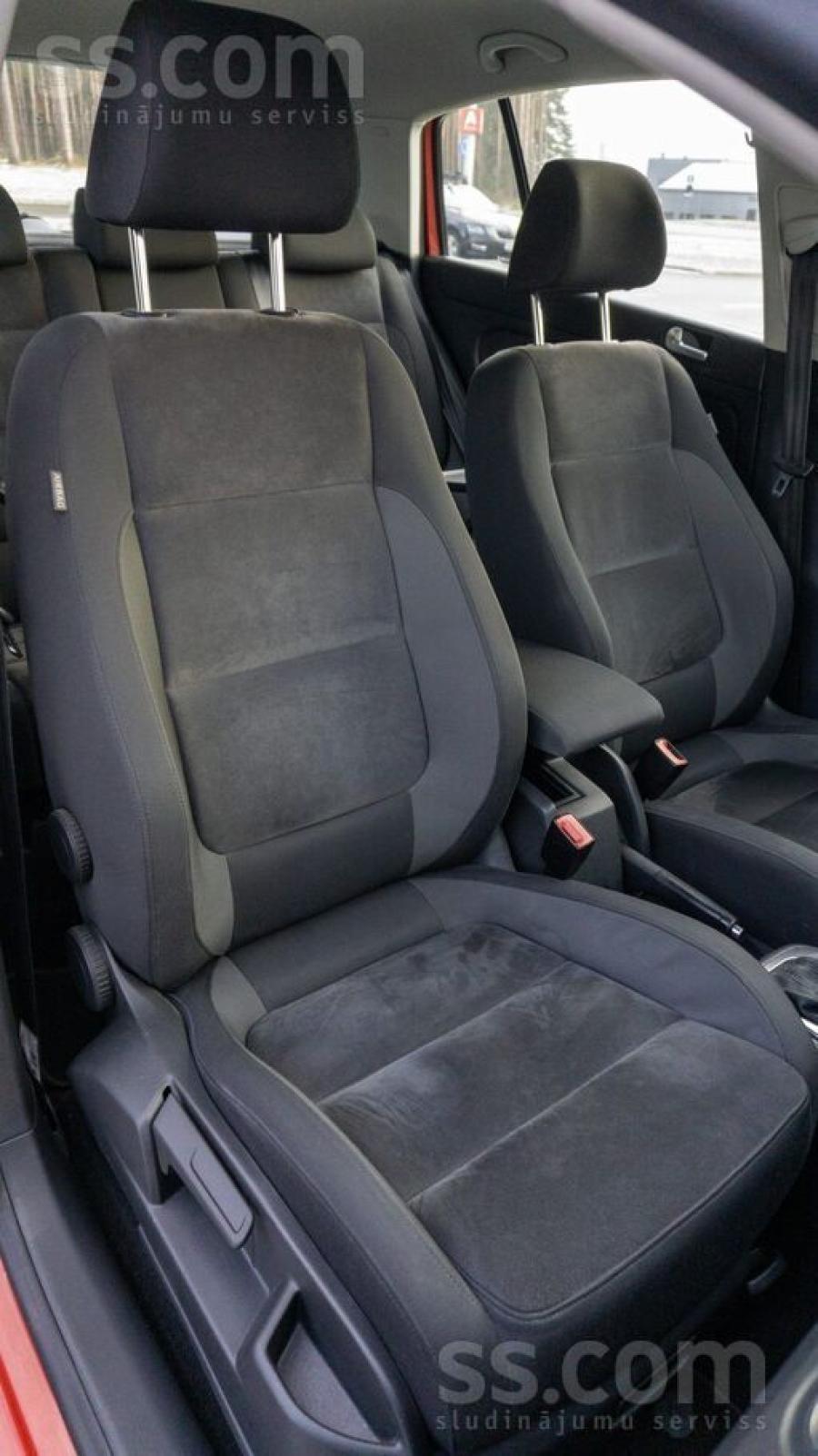 Red Volkswagen Golf Plus 2012 in Riga, with an engine capacity of 1.20 L and mileage of 304 thousand km for 4990 €, photo 26 on AUTOMOTO.COM.LV