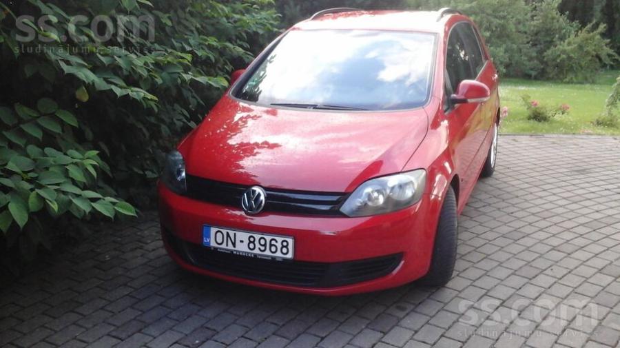 Red Volkswagen Golf Plus 2013 in Ogre, with an engine capacity of 1.20 L and mileage of 208 thousand km for 4590 €, photo 6 on AUTOMOTO.COM.LV