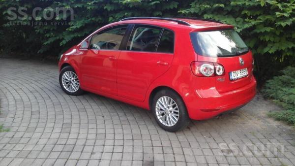 Red Volkswagen Golf Plus 2013 in Ogre, with an engine capacity of 1.20 L and mileage of 208 thousand km for 4590 €, photo 9 on AUTOMOTO.COM.LV
