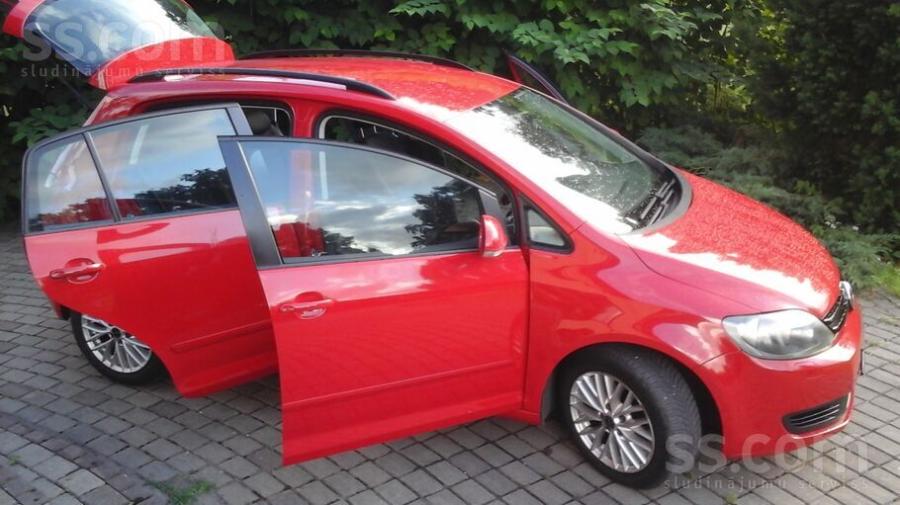 Red Volkswagen Golf Plus 2013 in Ogre, with an engine capacity of 1.20 L and mileage of 208 thousand km for 4590 €, photo 24 on AUTOMOTO.COM.LV