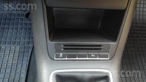 Red Volkswagen Golf Plus 2013 in Ogre, with an engine capacity of 1.20 L and mileage of 208 thousand km for 4590 €, photo 29 on AUTOMOTO.COM.LV