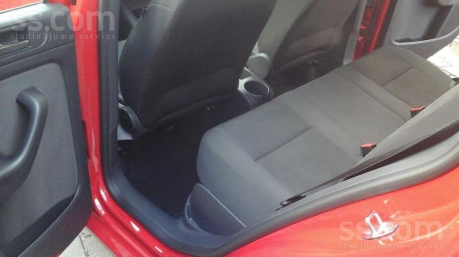 Red Volkswagen Golf Plus 2013 in Ogre, with an engine capacity of 1.20 L and mileage of 208 thousand km for 4590 €, photo 32 on AUTOMOTO.COM.LV