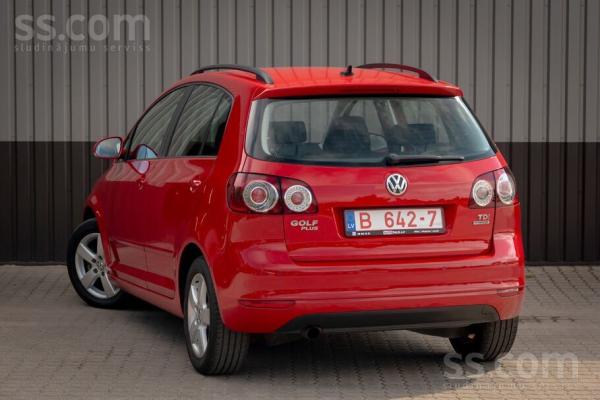 Sarkans Volkswagen Golf Plus 2013 Talsi, ar dzinēja tilpumu 1.60 L un nobraukumu 210 tūkst. km par 5850 €, foto 4 vietnē AUTOMOTO.COM.LV